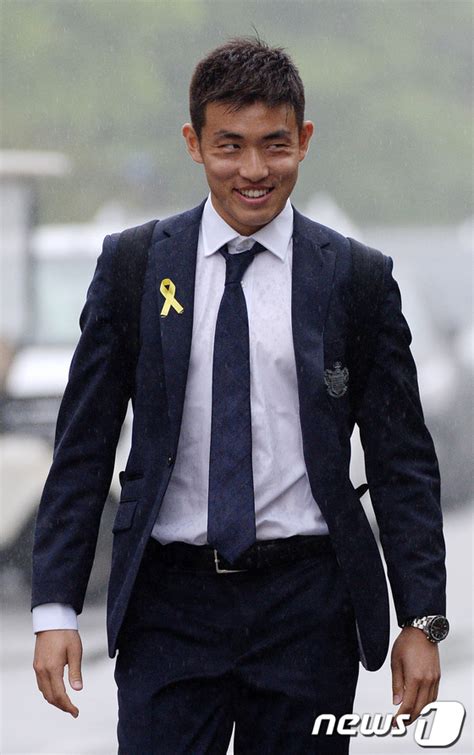 윤석영 대표팀 마지막으로 입소 했어요 뉴스1