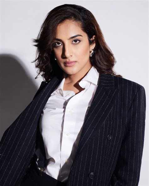 Miloni Jhonsa Are You Playin Truth Or Dare😉🖤 Shot Akshayrathodphotography Makeup