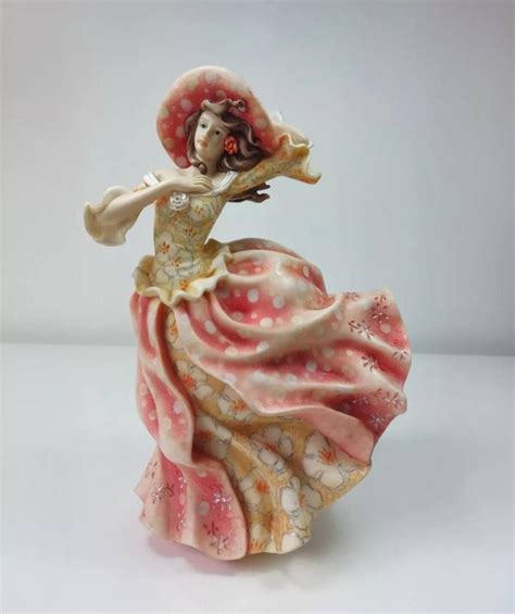 Статуетка фігурка дама — ціна 1750 грн у каталозі Статуетки Купити товари для дому та побуту за