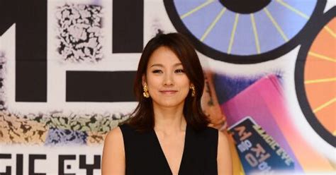 [포토] 이효리 앞트임 블랙 민소매 원피스