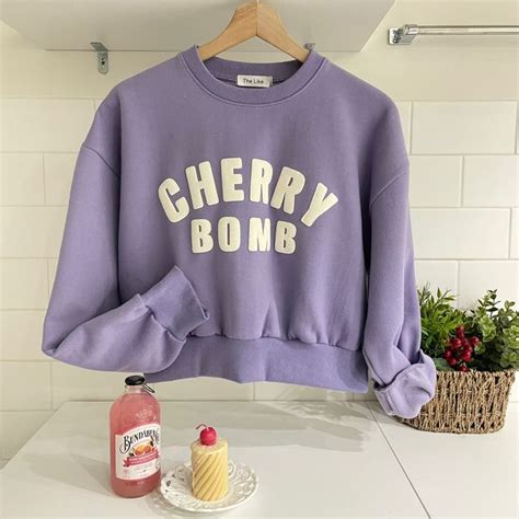 더라이크 무배 여자 겨울 레터링 체리 반크롭 기모 맨투맨 3colors