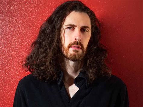 دانلود آهنگ Too Sweet از Hozier با متن و ترجمه مجله علمی تفریحی بیبیس