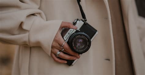 35mm 필름 Vsco 가을 가을 옷 가을 의류 거리 패션 겨울 코트 계절 패션 고전적인 스타일 난색 디지털 따뜻한 음색 라이프스타일 레트로 카메라