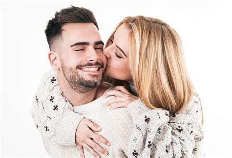 Color And Perception How Attractiveness And Confidence Are Affected By The Color Of Your Clothing