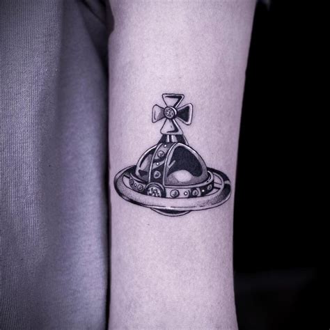 22 Awesomely Dope Female Tattoos To Empower You