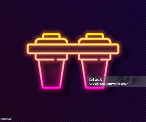 검은 색 배경에 격리 된 빛나는 네온 라인 물 필터 아이콘 물 여과시스템 역삼투계 벡터 일러스트레이션 0명에 대한 스톡 벡터