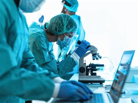 बायोटेक्नोलॉजी में एमबीए कैसे करें फीस जॉब सैलरी और टॉप कॉलेज Career In Mba Biotechnology