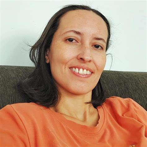 Camila Costa