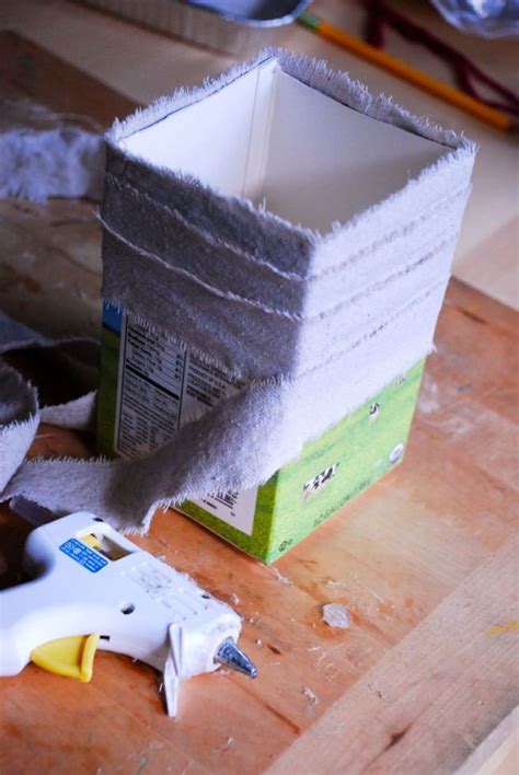 Проста идея за цвете в саксия с хартия