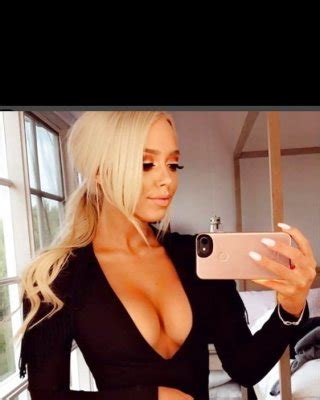 Pmd Plunging Neckline Porn Pictures Xxx Photos Sex Images Pictoa