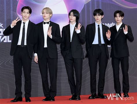 5cm 거리 코앞에서 멤버 만난다 투모로우바이투게더 Vr 콘서트 하이퍼포커스 극장 개봉