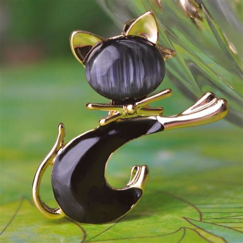 Cute Cat Brooch Cat Eye Stone Brooch Black