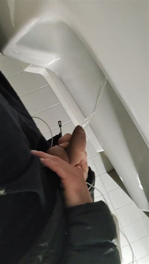 Urinal Spy Video Thisvid Com