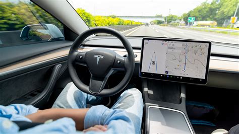 Being A Tesla Self Driving Tester Sounds Like The Most Stressful Job Ever