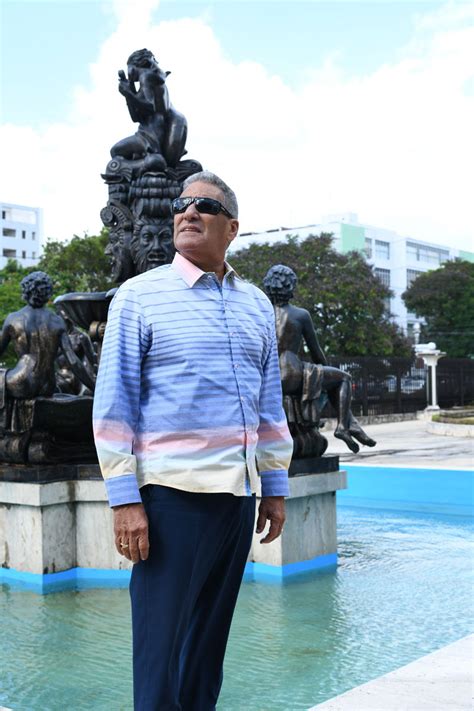 Niní Cáffaro El Cantante De La Eterna Juventud Que Cumple Hoy Lunes 80 Años De Edad