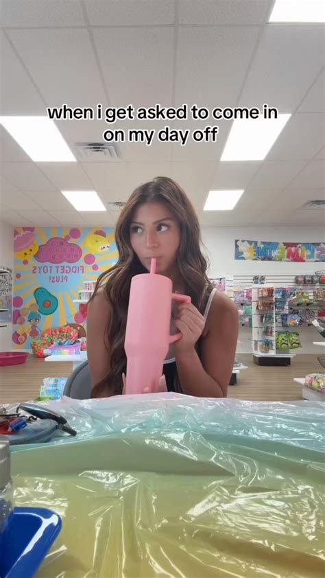 Cissy Jones On Instagram Filling Up My Snack Cup 😆👀 Snacks Video Video Nel 2025