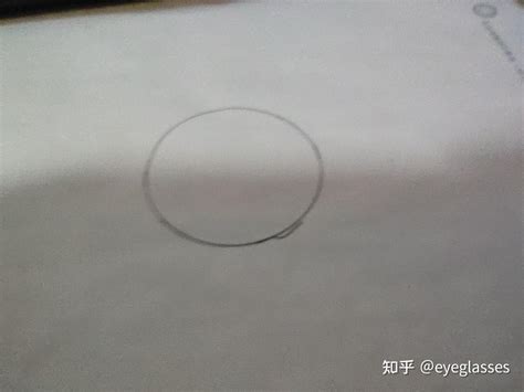 如何确定一个圆的圆心