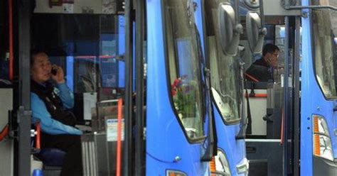 창 밖으로 손 내밀지 말라는 버스기사 폭행한 60대 집유