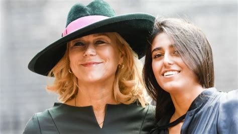 Dochters Sigrid Kaag Doen Emotionele Oproep Mam Het Is Mooi Geweest Linda Nl