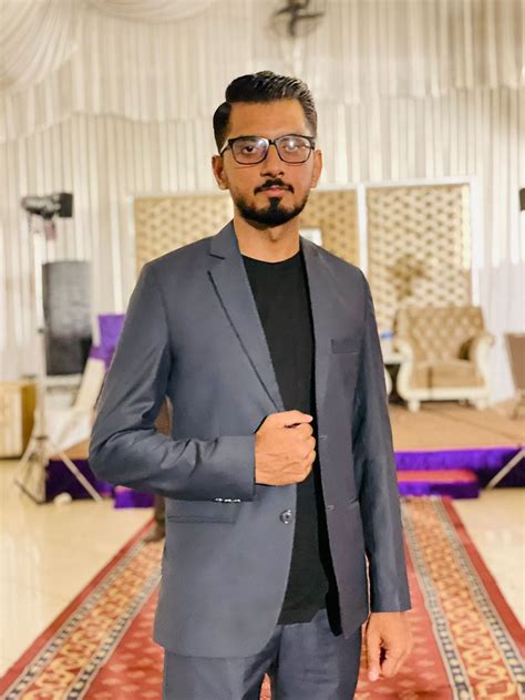 Zeeshan Wazir Medium