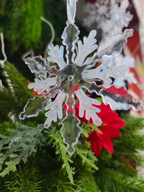 Чимэглэл Төв Цасан ширхэгүүд маань янзын гоё байгааздэ