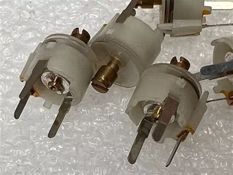 Vhf Variable Capacitor 15pf 55 Pf Miniature Plastic Tuning Trimmer