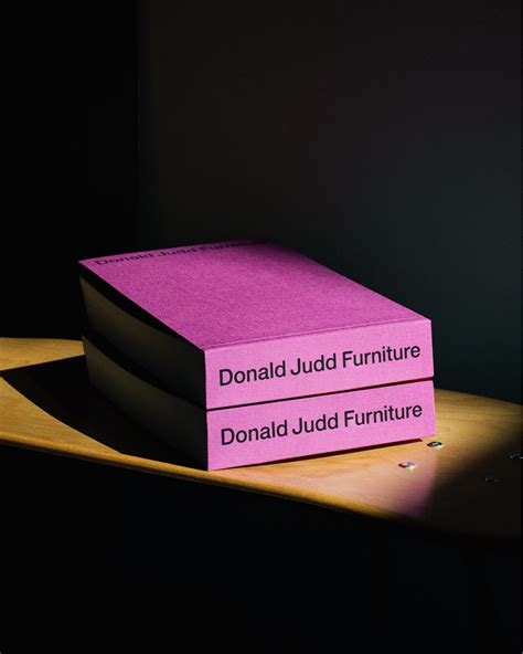 하이츠 곧 다가오는 발렌타인데이 작은 선물로 마음을 담아 전하기 좋은 아이템들을 소개합니다 사랑스러운 디자인의 의류부터