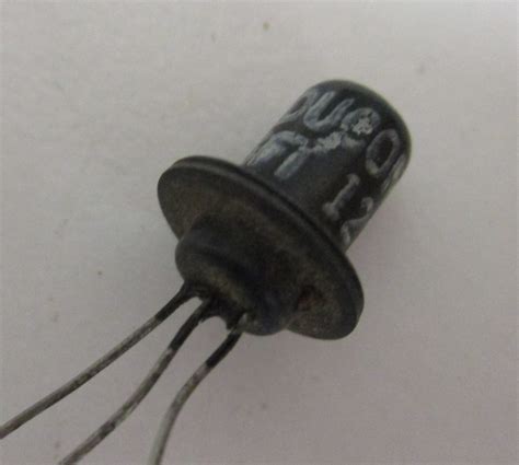 Diodes And Transistors Physics Museum The University Of Queensland Australia