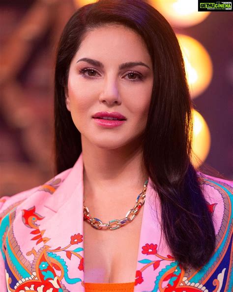 Actress Sunny Leone Hd Instagram Photos And Wallpapers May 2022 Gethu