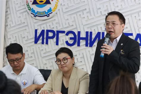 Баруун бүсийн хэвлэл мэдээллийн салбарт 100 гаруй хүн ажиллаж байна