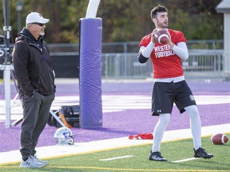 New Qb Coach Same Evan Hillock Leading Western Mustangs London Free Press