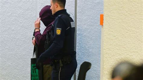 Cold Case Prozess In Stuttgart Der Trauzeuge Vermeidet Vor Gericht Das Thema Sex Stuttgart