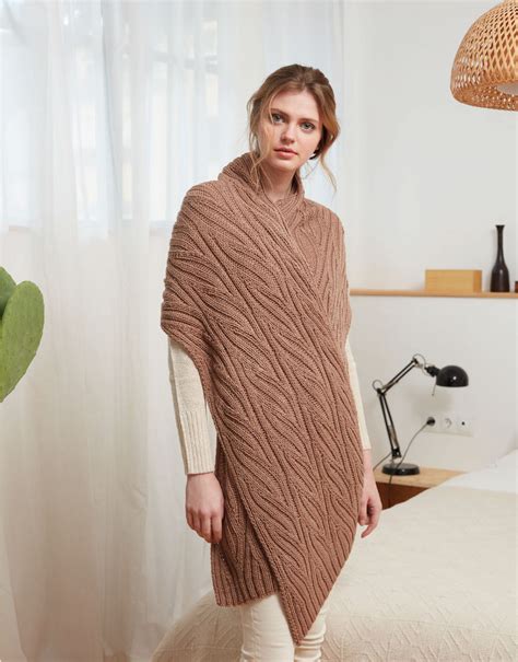 Scarf In Hayfield Bonus Dk Sirdar