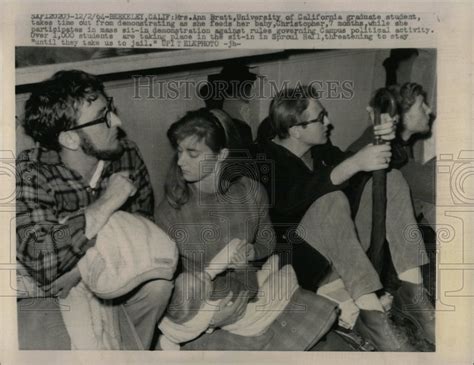 1964 Press Photo Sit In Class Against Campus Politics Rrw66767