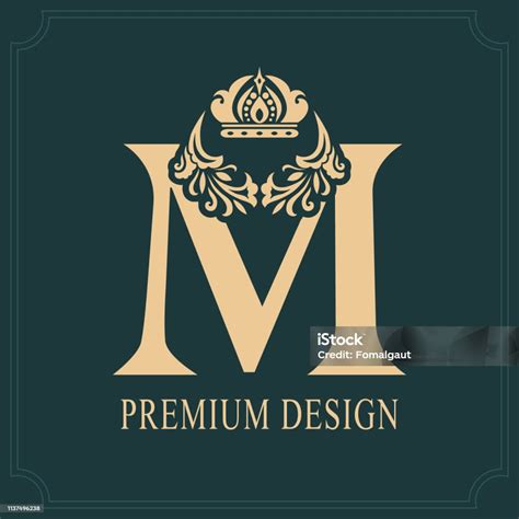 왕관과 함께 우아한 편지 M 우아한 왕실 스타일 붓글씨 아름 다운 로고입니다 빈티지 그려진 헝겊 책 디자인 브랜드 이름 명함 레스토랑 부티크 크레스트 호텔 벡터 일러스트