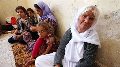 Yazidi Survivor Nadia Murad Wins Human Rights Award Bbc News