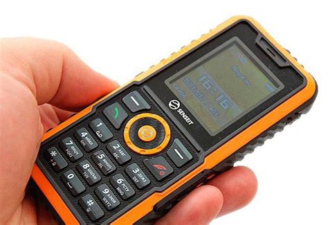 Сотовый телефон для рыбалки и охоты с GPS-навигатором. Лучшие модели и ...
