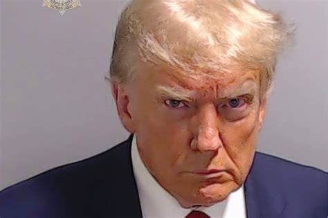 تمسخر دونالد ترامپ توسط استورمی دنیلز بازیگر سابق فیلم های پورن