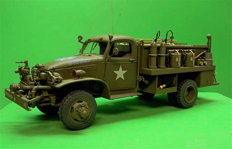 Model Truck Builder