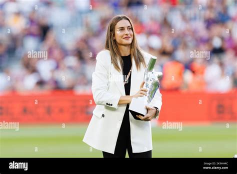 Barcelona Aug 28 Alexia Putellas With The Uefa Womens Player Of The