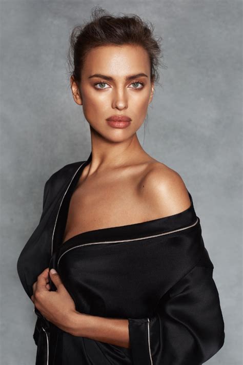 Hechos And Vidas Irina Shayk
