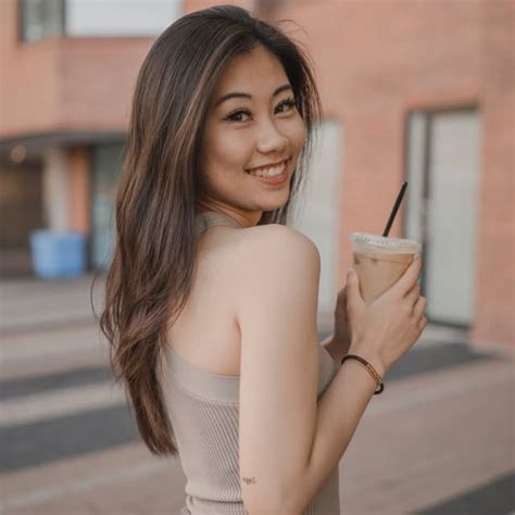 Helena Li Helena Li On Threads