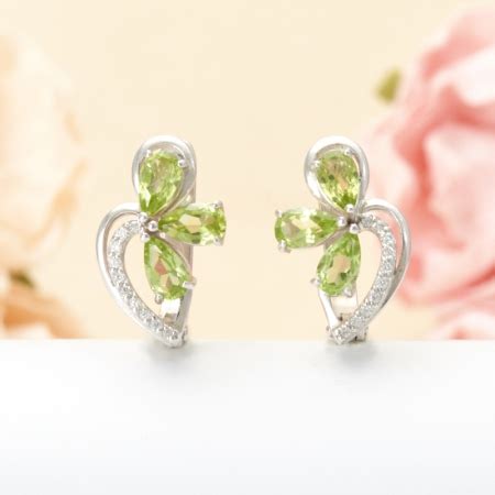 Купить серьги с хризолитом по приемлемым ценам