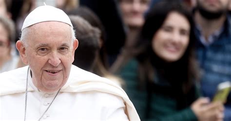 Pope Francis Says Sex Is A Beautiful Thing And It S Normal To Meet People On Tinder