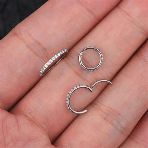 The 10 Best Hoop Earrings For Cartilage Piercings Of 2025