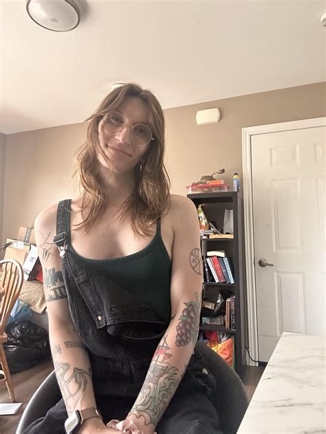 My first time out in a dress : r/MTFSelfies