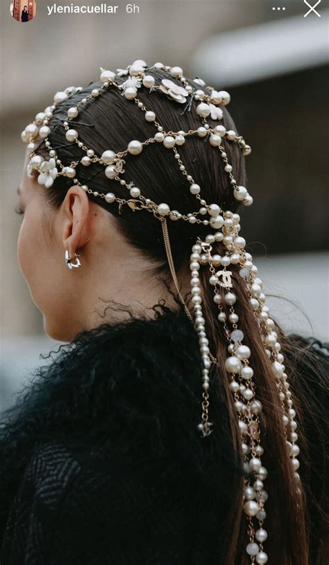 Pin by Myrian Celeste on B & B | Hair jewelry, Couture hairstyles ...