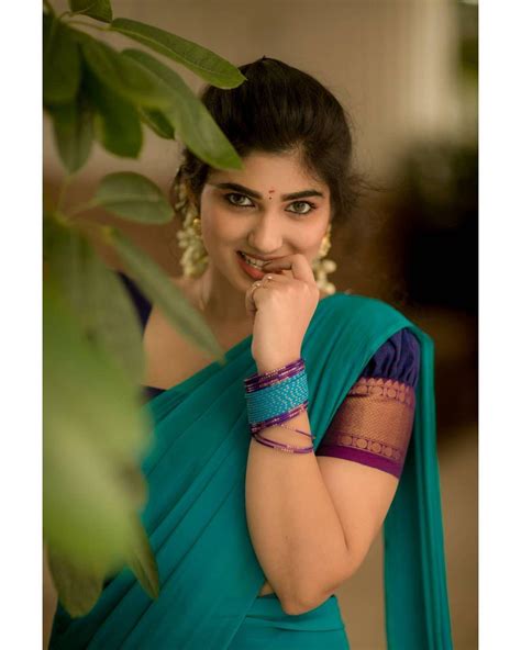 Hot South Indian Girls Wallpapers
