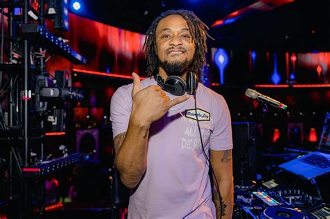 Is Shawnfades The Best Rapper Out Of Florida Right Now 👀👀👀 Cast Your