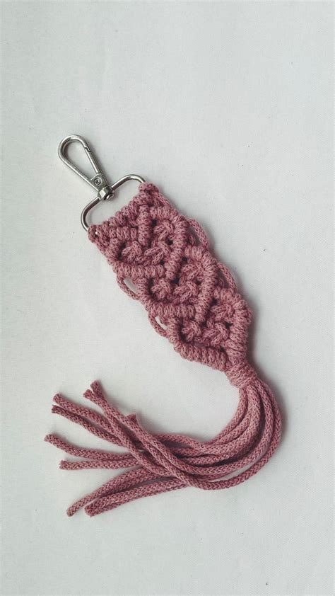 macrame heart keychain tutorial heart pattern macramé key chain makramee herz schlüsselanh